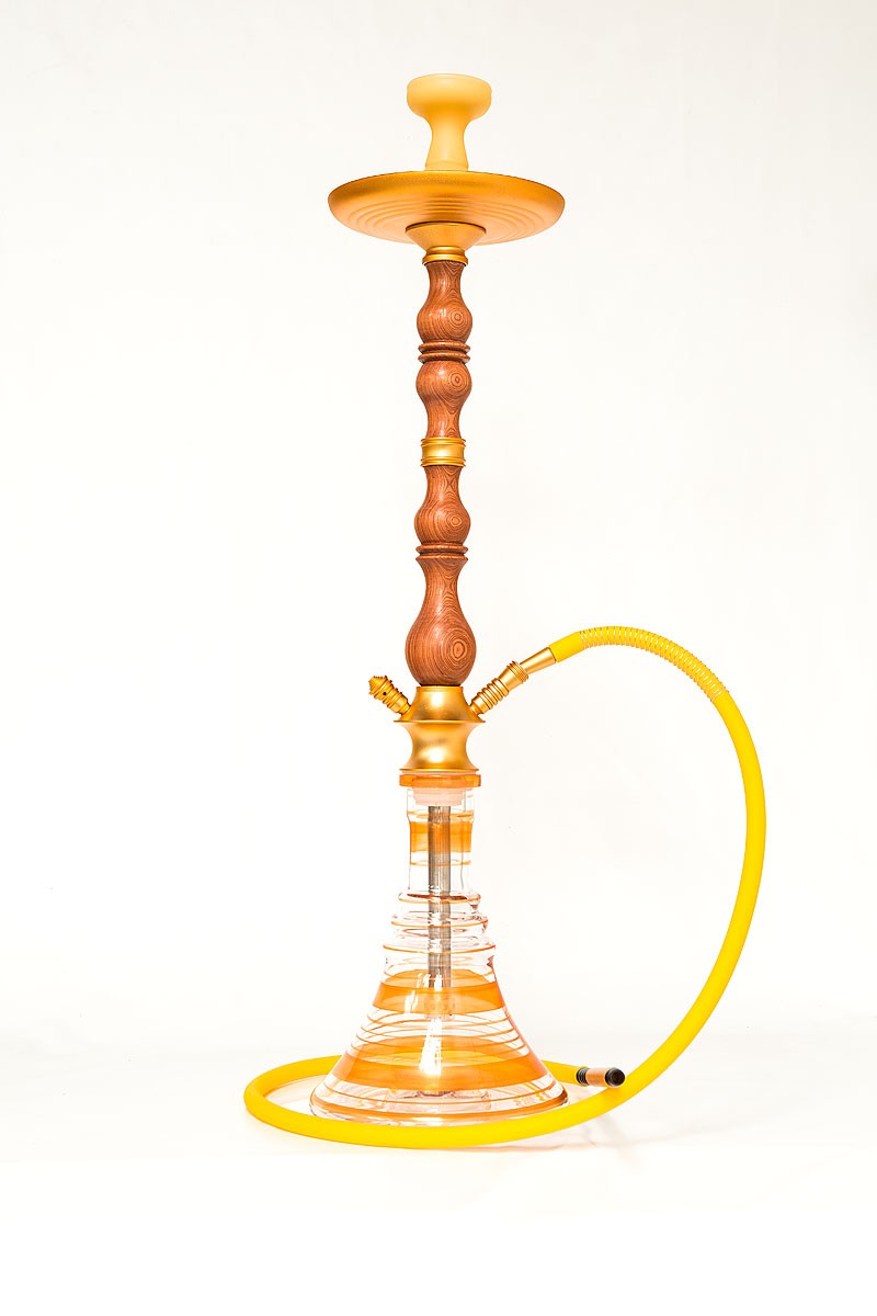 Shisha Premium de Madera Walden - Color: Dorado - Fumando Espero